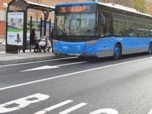 ¿Cuál es el principal peligro cuando usted sobrepasa al bus que está ...